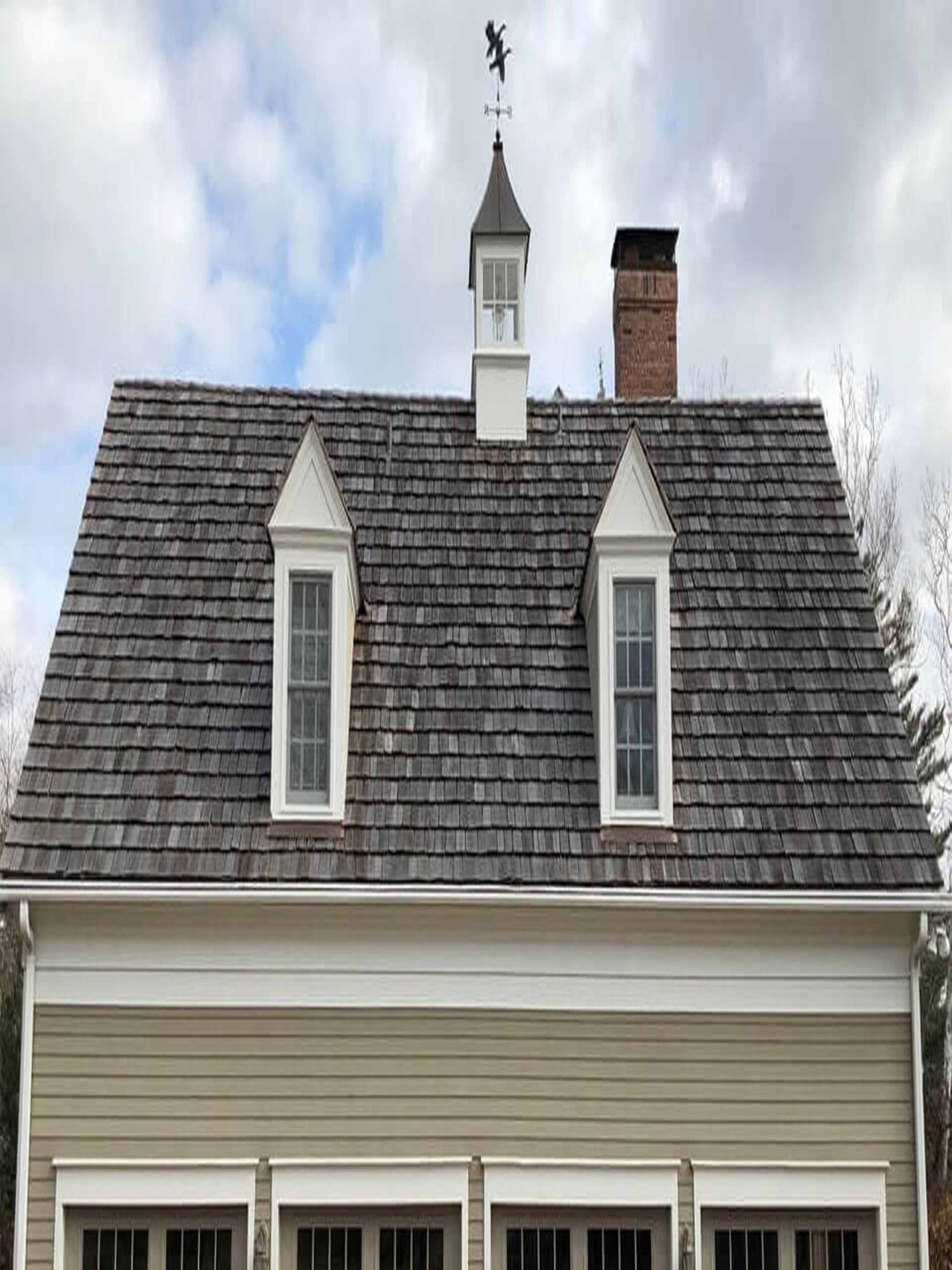 Durable Cedar Shake Roofing for Rustic Elegance